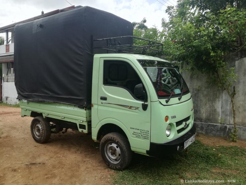 Sri Lanka Lorry Rentals/Hire - Dimo batta for rent or hire